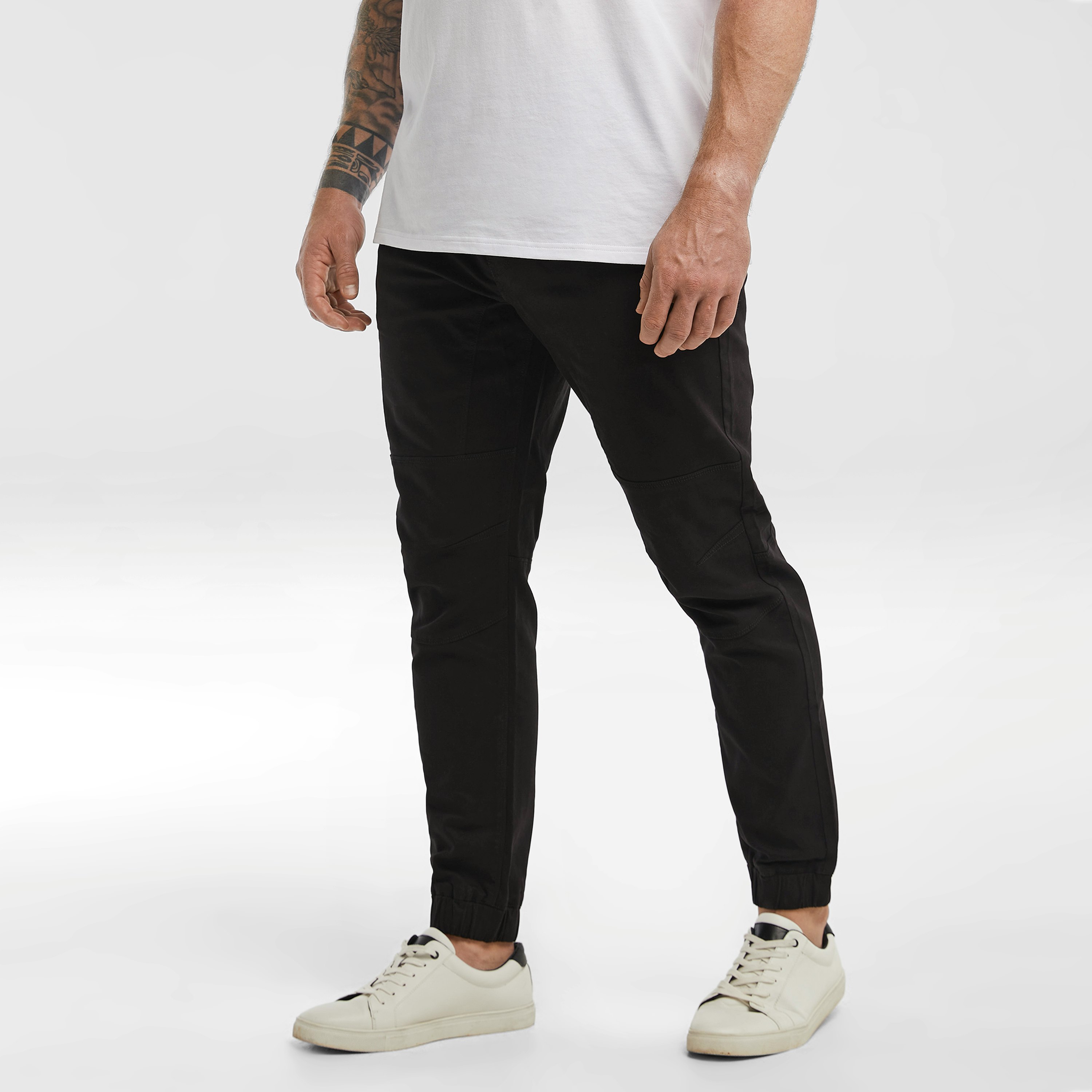 Black Colton Elastic Waist Cuffed Pants | AXL+CO by Connor